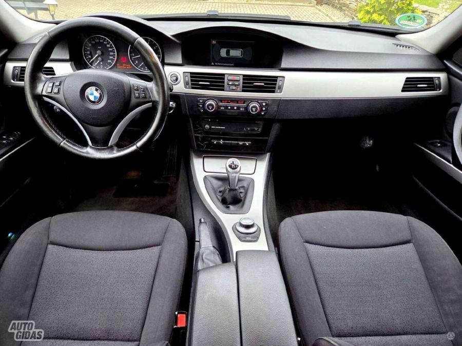 Grey BMW 320 2007 in Vilnius, with an engine capacity of 2.00 L and mileage of 309 thousand km for 2500 €, photo 17 on AUTOMOTO.COM.LV