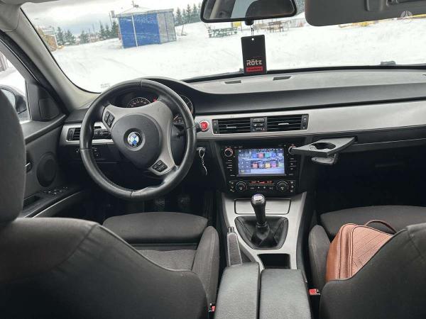 Grey BMW 320 2007 in Siauliai, with an engine capacity of 2.00 L and mileage of 390 thousand km for 2450 €, photo 4 on AUTOMOTO.COM.LV