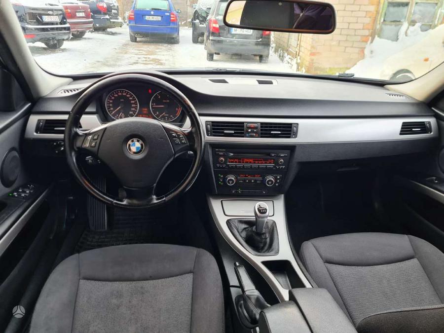 Pelēks BMW 320 2007 Klaipėda, ar dzinēja tilpumu 2.00 L un nobraukumu 345 tūkst. km par 2950 €, foto 11 vietnē AUTOMOTO.COM.LV