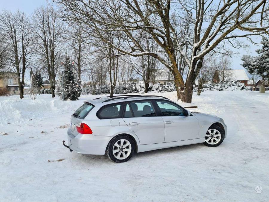 Pelēks BMW 320 2007 Klaipėda, ar dzinēja tilpumu 2.00 L un nobraukumu 345 tūkst. km par 2950 €, foto 40 vietnē AUTOMOTO.COM.LV