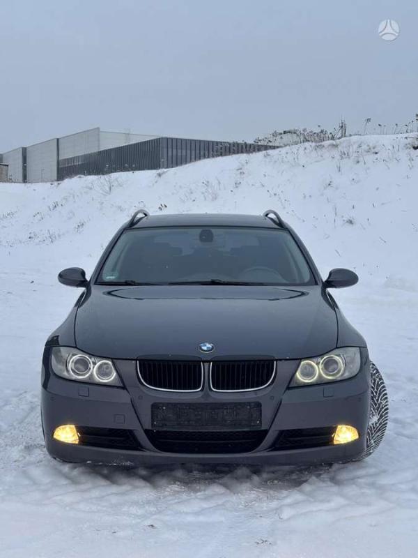 Pelēks BMW 320 2007 Viļņa, ar dzinēja tilpumu 2.00 L un nobraukumu 325 tūkst. km par 4300 €, foto 2 vietnē AUTOMOTO.COM.LV