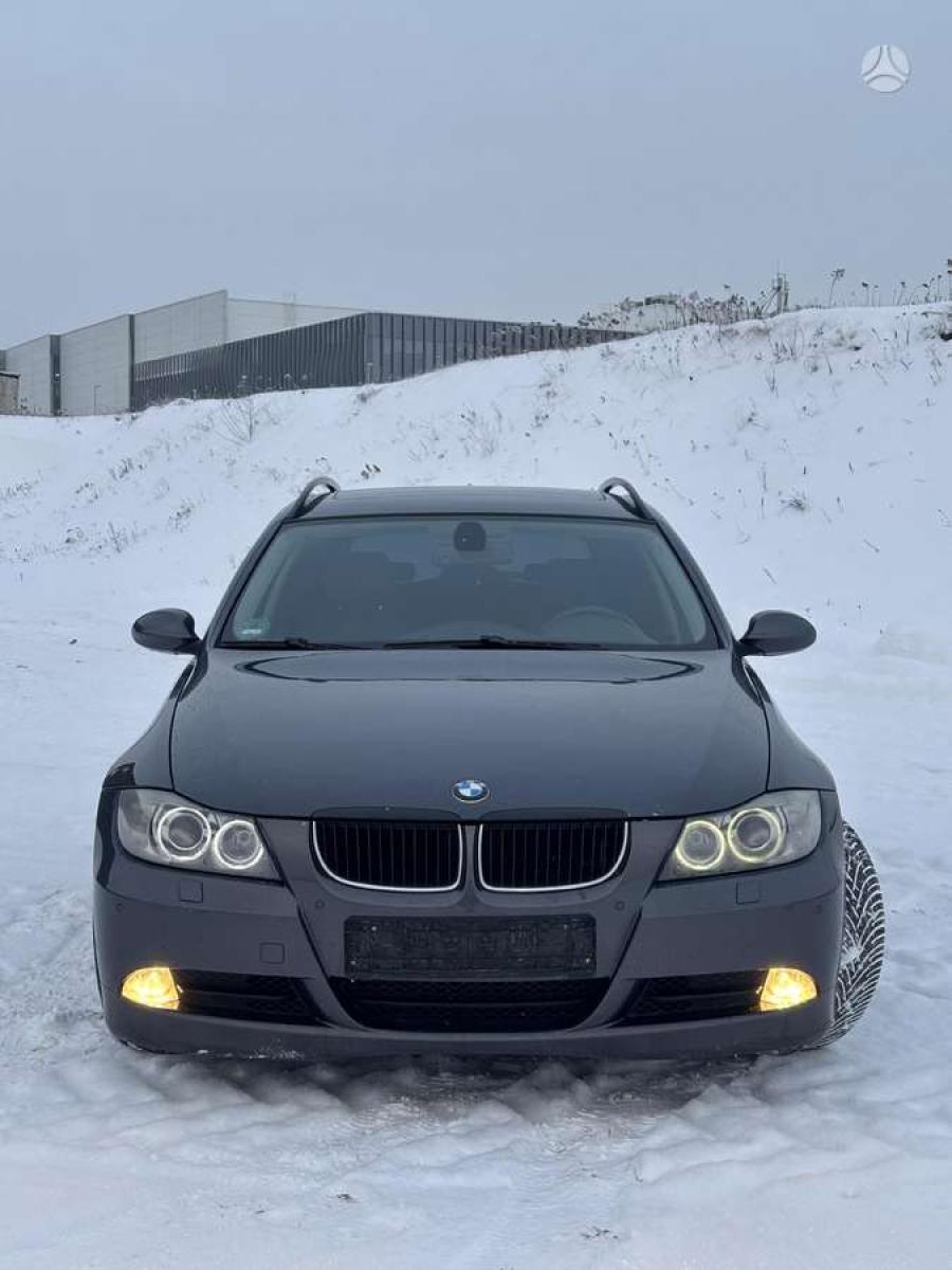 Pelēks BMW 320 2007 Viļņa, ar dzinēja tilpumu 2.00 L un nobraukumu 325 tūkst. km par 4300 €, foto 2 vietnē AUTOMOTO.COM.LV