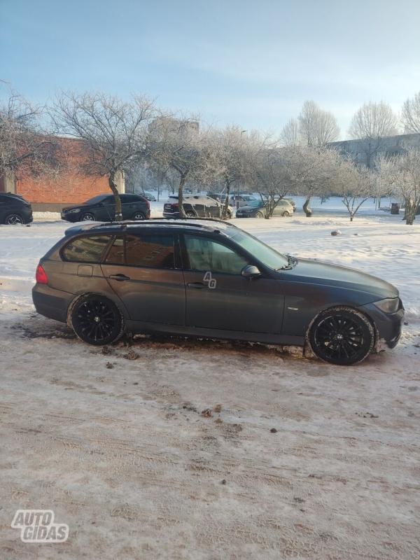 Pelēks BMW 320 2007 Šauļi, ar dzinēja tilpumu 2.00 L un nobraukumu 327 tūkst. km par 2500 €, foto 2 vietnē AUTOMOTO.COM.LV