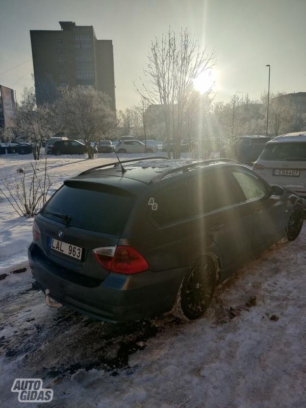 Pelēks BMW 320 2007 Šauļi, ar dzinēja tilpumu 2.00 L un nobraukumu 327 tūkst. km par 2500 €, foto 4 vietnē AUTOMOTO.COM.LV