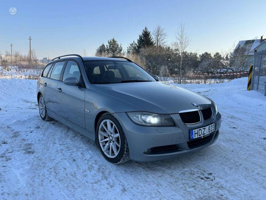 Grey BMW 320 2007 in Vilnius, with an engine capacity of 2.00 L and mileage of 297 thousand km for 1950 €, photo 1 on AUTOMOTO.COM.LV