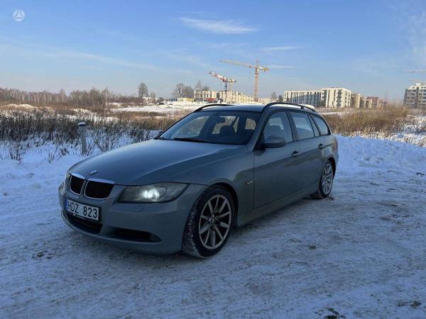 Pelēks BMW 320 2007 Viļņa, ar dzinēja tilpumu 2.00 L un nobraukumu 297 tūkst. km par 1950 €, foto 2 vietnē AUTOMOTO.COM.LV