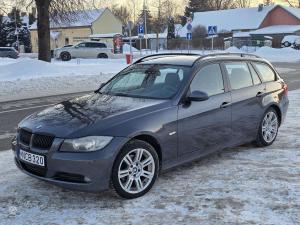 Grey BMW 320 2007 in Ukmerge, with an engine capacity of 2.00 L and mileage of 327 thousand km for 2900 €, photo 6 on AUTOMOTO.COM.LV