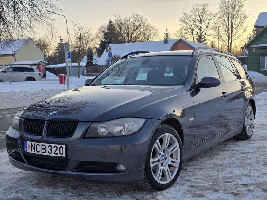 Grey BMW 320 2007 in Ukmerge, with an engine capacity of 2.00 L and mileage of 327 thousand km for 2900 €, photo 16 on AUTOMOTO.COM.LV