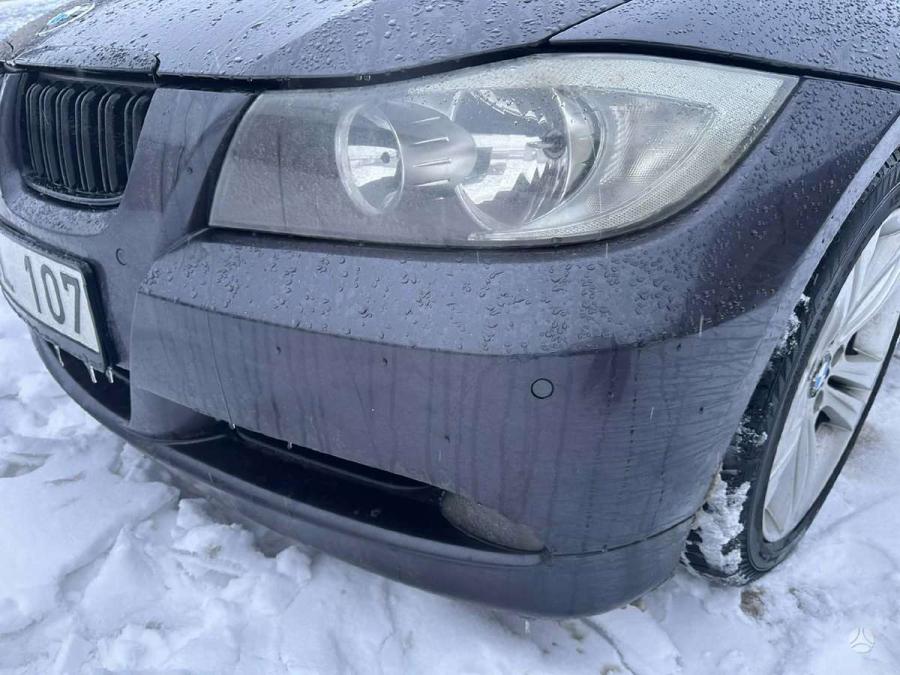 Pelēks BMW 320 2007 Marijampole, ar dzinēja tilpumu 2.00 L un nobraukumu 397 tūkst. km par 2900 €, foto 3 vietnē AUTOMOTO.COM.LV