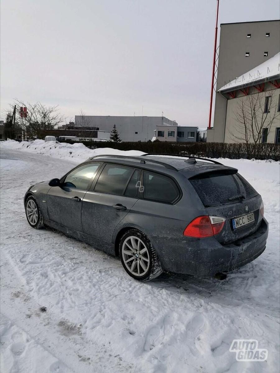 Grey BMW 320 2007 in Kaunas, with an engine capacity of 2.00 L and mileage of 412 thousand km for 3300 €, photo 3 on AUTOMOTO.COM.LV