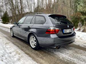 Pelēks BMW 320 2007 Viļņa, ar dzinēja tilpumu 2.00 L un nobraukumu 330 tūkst. km par 1950 €, foto  vietnē AUTOMOTO.COM.LV