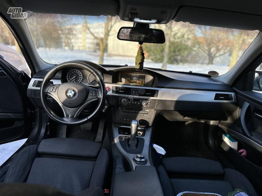 Grey BMW 320 2007 in Kaunas, with an engine capacity of 2.00 L and mileage of 276 thousand km for 3250 €, photo 12 on AUTOMOTO.COM.LV