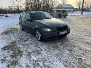 Grey BMW 320 2007 in Riga, with an engine capacity of 2.00 L and mileage of 385 thousand km for 2500 €, photo 4 on AUTOMOTO.COM.LV