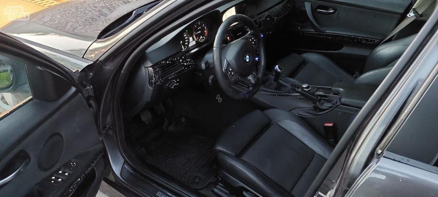 Pelēks BMW 320 2007 Alīta, ar dzinēja tilpumu 2.00 L un nobraukumu 304 tūkst. km par 2950 €, foto 12 vietnē AUTOMOTO.COM.LV