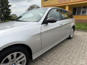Pelēks BMW 320 2007 Kaišiadorys, ar dzinēja tilpumu 2.00 L un nobraukumu 342 tūkst. km par 2150 €, foto 12 vietnē AUTOMOTO.COM.LV