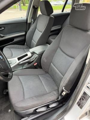 Pelēks BMW 320 2007 Kaišiadorys, ar dzinēja tilpumu 2.00 L un nobraukumu 342 tūkst. km par 2150 €, foto 17 vietnē AUTOMOTO.COM.LV