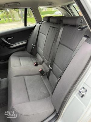 Pelēks BMW 320 2007 Kaišiadorys, ar dzinēja tilpumu 2.00 L un nobraukumu 342 tūkst. km par 2150 €, foto 20 vietnē AUTOMOTO.COM.LV