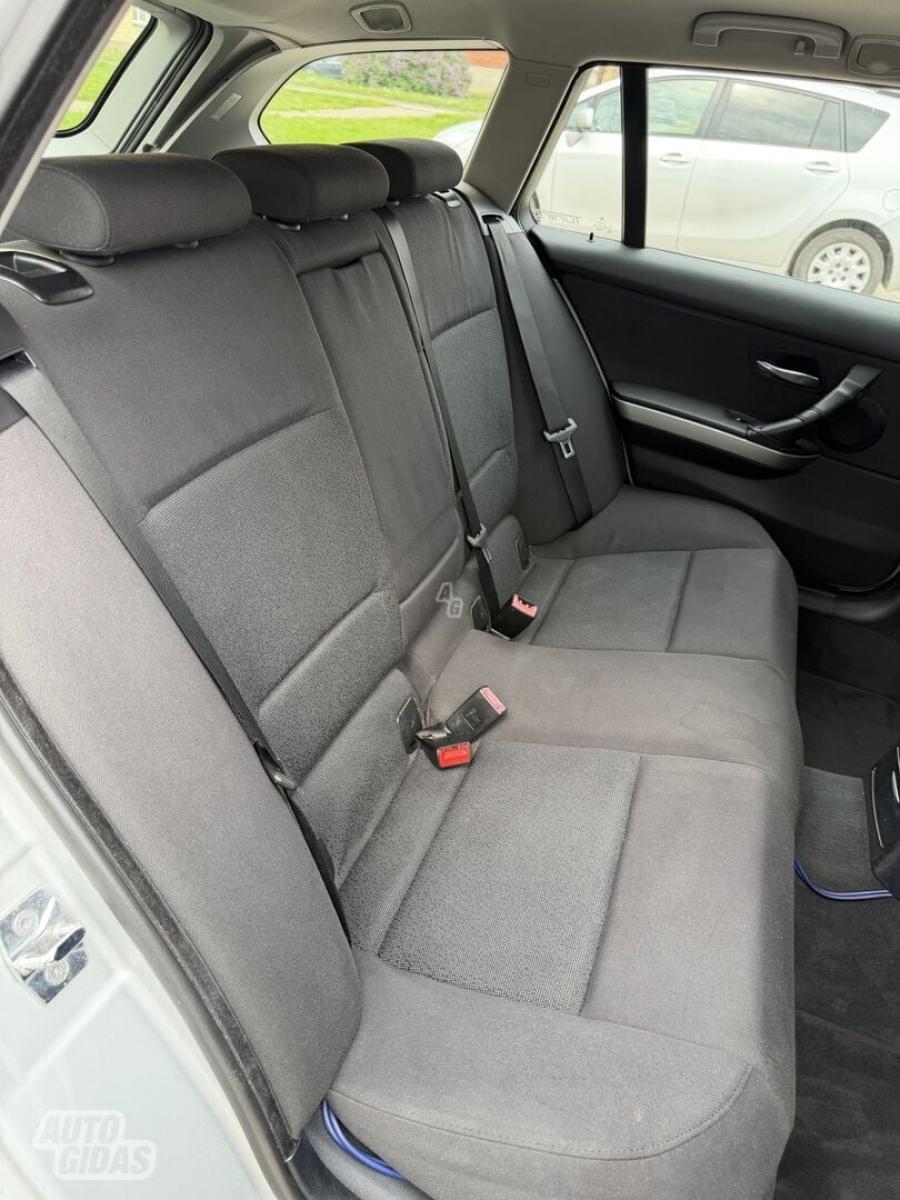 Pelēks BMW 320 2007 Kaišiadorys, ar dzinēja tilpumu 2.00 L un nobraukumu 342 tūkst. km par 2150 €, foto 21 vietnē AUTOMOTO.COM.LV