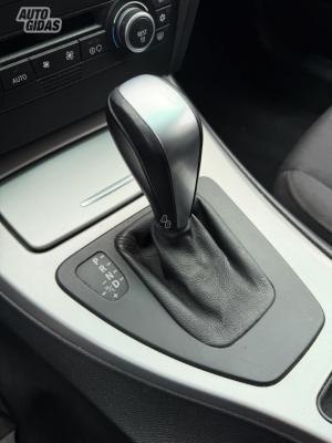 Pelēks BMW 320 2007 Kaišiadorys, ar dzinēja tilpumu 2.00 L un nobraukumu 342 tūkst. km par 2150 €, foto 25 vietnē AUTOMOTO.COM.LV