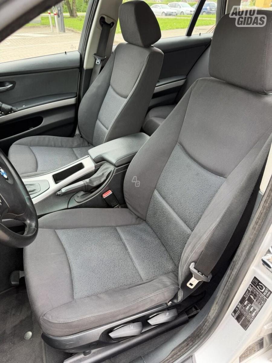 Pelēks BMW 320 2007 Kaišiadorys, ar dzinēja tilpumu 2.00 L un nobraukumu 341 tūkst. km par 2100 €, foto 17 vietnē AUTOMOTO.COM.LV