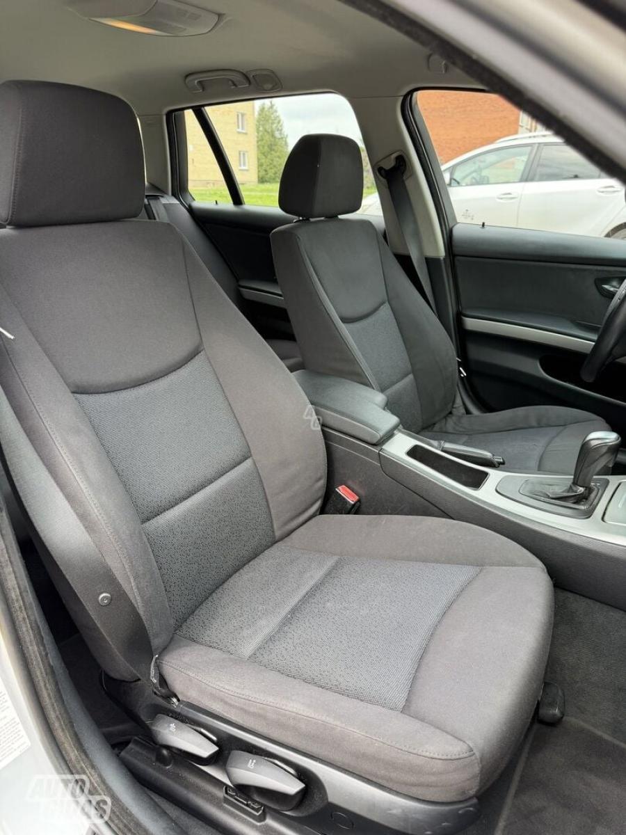 Pelēks BMW 320 2007 Kaišiadorys, ar dzinēja tilpumu 2.00 L un nobraukumu 341 tūkst. km par 2100 €, foto 19 vietnē AUTOMOTO.COM.LV