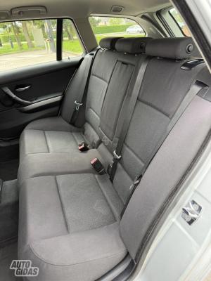 Pelēks BMW 320 2007 Kaišiadorys, ar dzinēja tilpumu 2.00 L un nobraukumu 341 tūkst. km par 2100 €, foto 20 vietnē AUTOMOTO.COM.LV