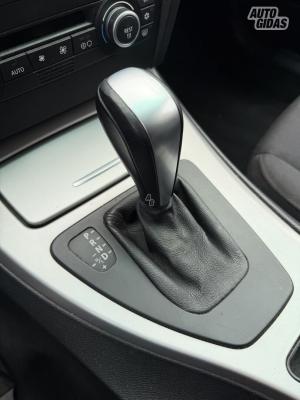 Pelēks BMW 320 2007 Kaišiadorys, ar dzinēja tilpumu 2.00 L un nobraukumu 341 tūkst. km par 2100 €, foto 27 vietnē AUTOMOTO.COM.LV