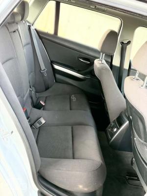 Grey BMW 320 2007 in Kaunas, with an engine capacity of 2.00 L and mileage of 344 thousand km for 3150 €, photo 18 on AUTOMOTO.COM.LV