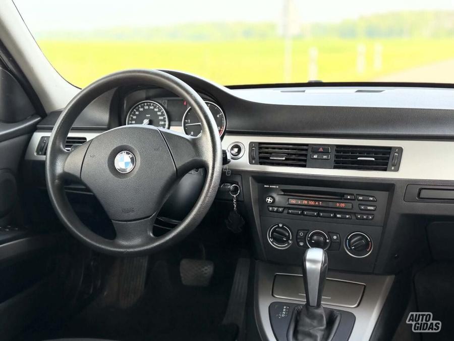 Grey BMW 320 2007 in Kaunas, with an engine capacity of 2.00 L and mileage of 344 thousand km for 3150 €, photo 22 on AUTOMOTO.COM.LV
