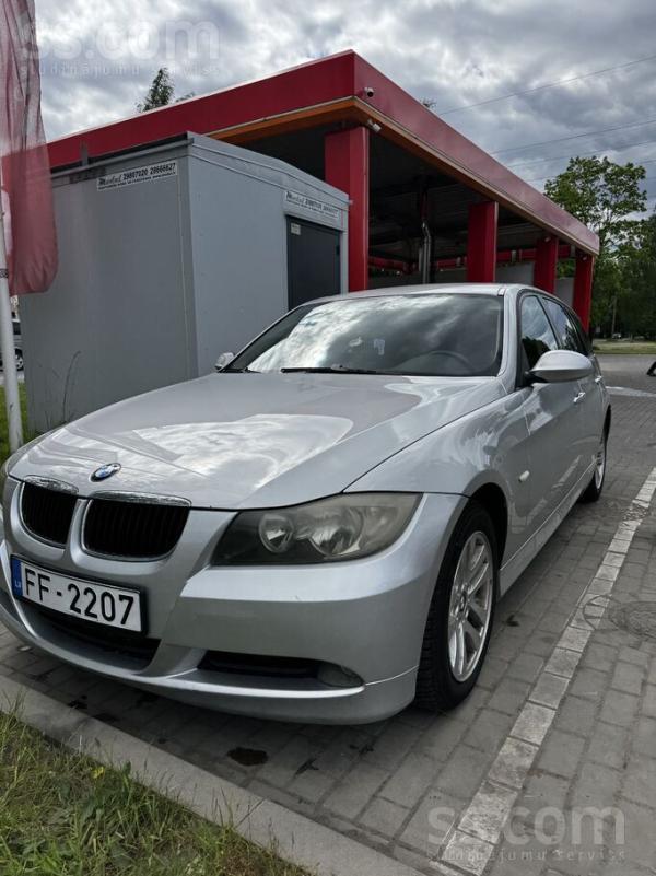 Grey BMW 320 2007 in Riga, with an engine capacity of 2.00 L and mileage of 313 thousand km for 3200 €, photo 1 on AUTOMOTO.COM.LV