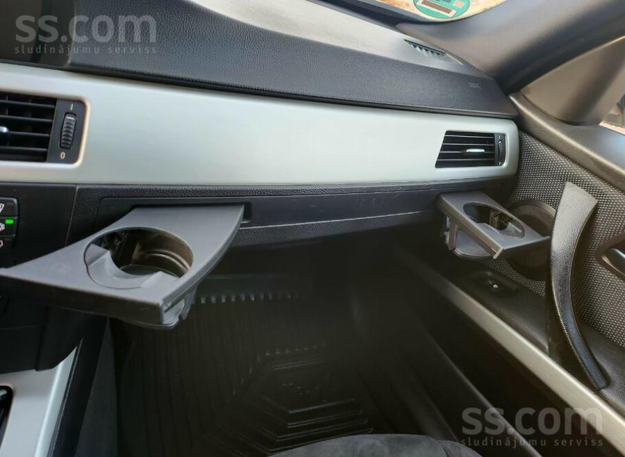Grey BMW 320 2007 in Ogre, with an engine capacity of 2.00 L and mileage of 354 thousand km for 4500 €, photo 7 on AUTOMOTO.COM.LV