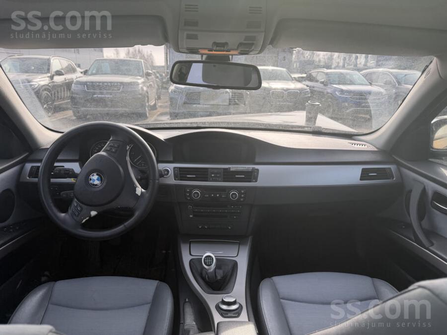 Pelēks BMW 320 2007 Rīga, ar dzinēja tilpumu 2.00 L un nobraukumu 272 tūkst. km par 1300 €, foto 4 vietnē AUTOMOTO.COM.LV