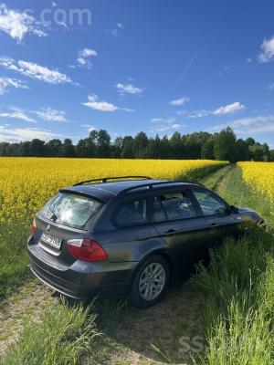 Pelēks BMW 320 2007 Ogre, ar dzinēja tilpumu 2.00 L un nobraukumu 240 tūkst. km par 2400 €, foto 5 vietnē AUTOMOTO.COM.LV