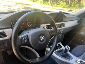 Grey BMW 320 2007 in Riga, with an engine capacity of 2.00 L and mileage of 382 thousand km for 3000 €, photo 8 on AUTOMOTO.COM.LV
