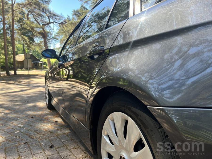 Grey BMW 320 2007 in Riga, with an engine capacity of 2.00 L and mileage of 382 thousand km for 3000 €, photo 17 on AUTOMOTO.COM.LV