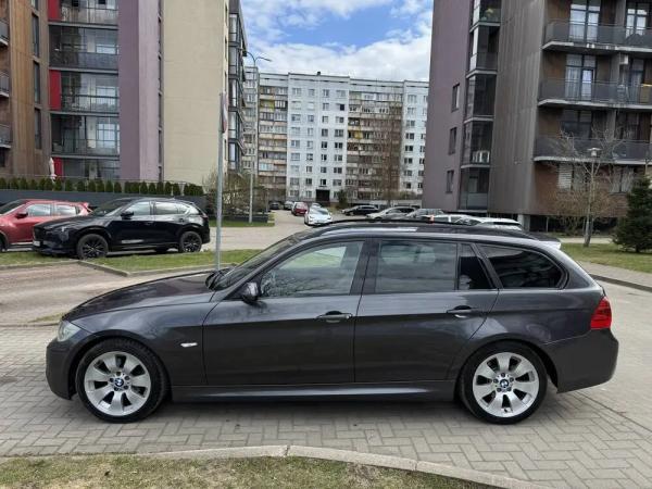 Grey BMW 320 2007 in Riga, with an engine capacity of 2.00 L and mileage of 376 thousand km for 4990 €, photo 3 on AUTOMOTO.COM.LV
