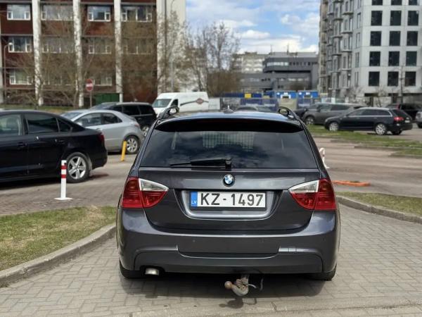 Grey BMW 320 2007 in Riga, with an engine capacity of 2.00 L and mileage of 376 thousand km for 4990 €, photo 4 on AUTOMOTO.COM.LV