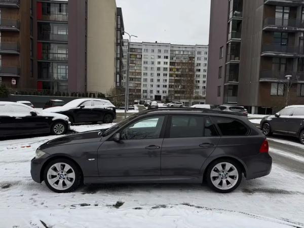 Grey BMW 320 2007 in Riga, with an engine capacity of 2.00 L and mileage of 361 thousand km for 4790 €, photo 4 on AUTOMOTO.COM.LV