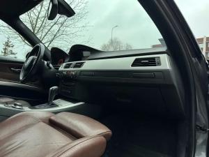 Pelēks BMW 320 2007 Rīga, ar dzinēja tilpumu 2.00 L un nobraukumu 361 tūkst. km par 4790 €, foto 9 vietnē AUTOMOTO.COM.LV