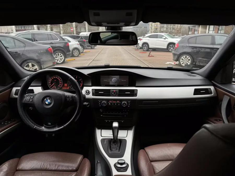 Pelēks BMW 320 2007 Rīga, ar dzinēja tilpumu 2.00 L un nobraukumu 361 tūkst. km par 4790 €, foto 12 vietnē AUTOMOTO.COM.LV