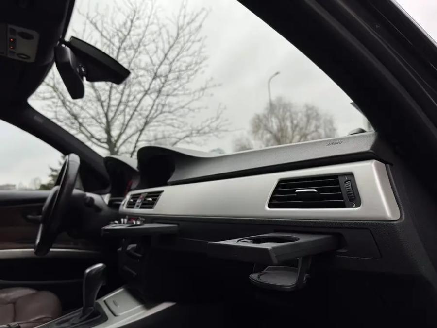 Pelēks BMW 320 2007 Rīga, ar dzinēja tilpumu 2.00 L un nobraukumu 361 tūkst. km par 4790 €, foto 27 vietnē AUTOMOTO.COM.LV
