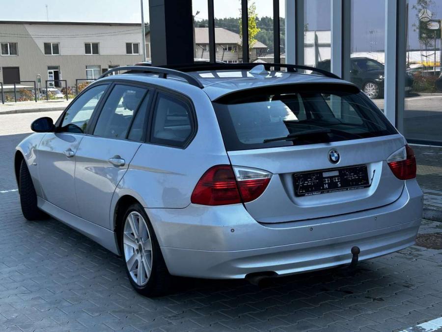 Grey BMW 320 2007 in Vilnius, with an engine capacity of 2.00 L and mileage of 361 thousand km for 3350 €, photo 4 on AUTOMOTO.COM.LV