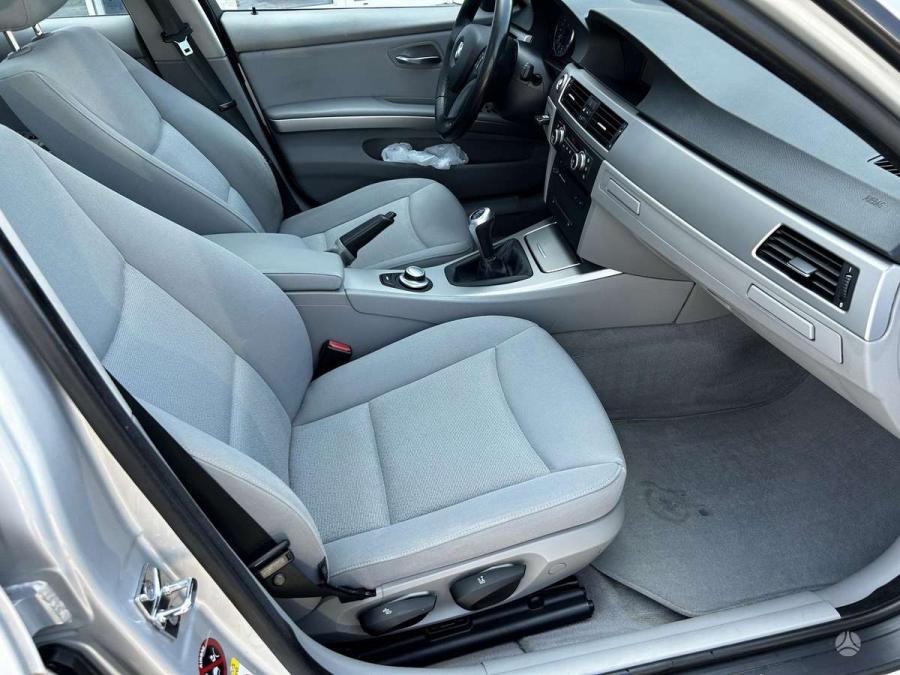 Grey BMW 320 2007 in Vilnius, with an engine capacity of 2.00 L and mileage of 361 thousand km for 3350 €, photo 11 on AUTOMOTO.COM.LV