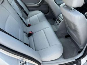 Grey BMW 320 2007 in Vilnius, with an engine capacity of 2.00 L and mileage of 361 thousand km for 3350 €, photo 14 on AUTOMOTO.COM.LV