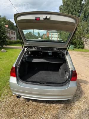 Pelēks BMW 320 2007 Rīga, ar dzinēja tilpumu 2.00 L un nobraukumu 335 tūkst. km par 3400 €, foto  vietnē AUTOMOTO.COM.LV