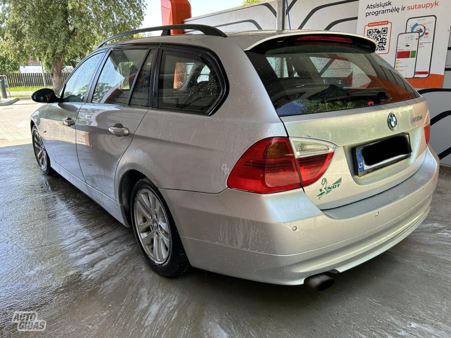 Grey BMW 320 2007 in Vilnius, with an engine capacity of 2.00 L and mileage of 214 thousand km for 1399 €, photo 6 on AUTOMOTO.COM.LV