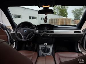 Pelēks BMW 320 2007 Šauļi, ar dzinēja tilpumu 2.00 L un nobraukumu 389 tūkst. km par 2999 €, foto 14 vietnē AUTOMOTO.COM.LV