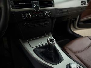Pelēks BMW 320 2007 Šauļi, ar dzinēja tilpumu 2.00 L un nobraukumu 389 tūkst. km par 2999 €, foto 18 vietnē AUTOMOTO.COM.LV