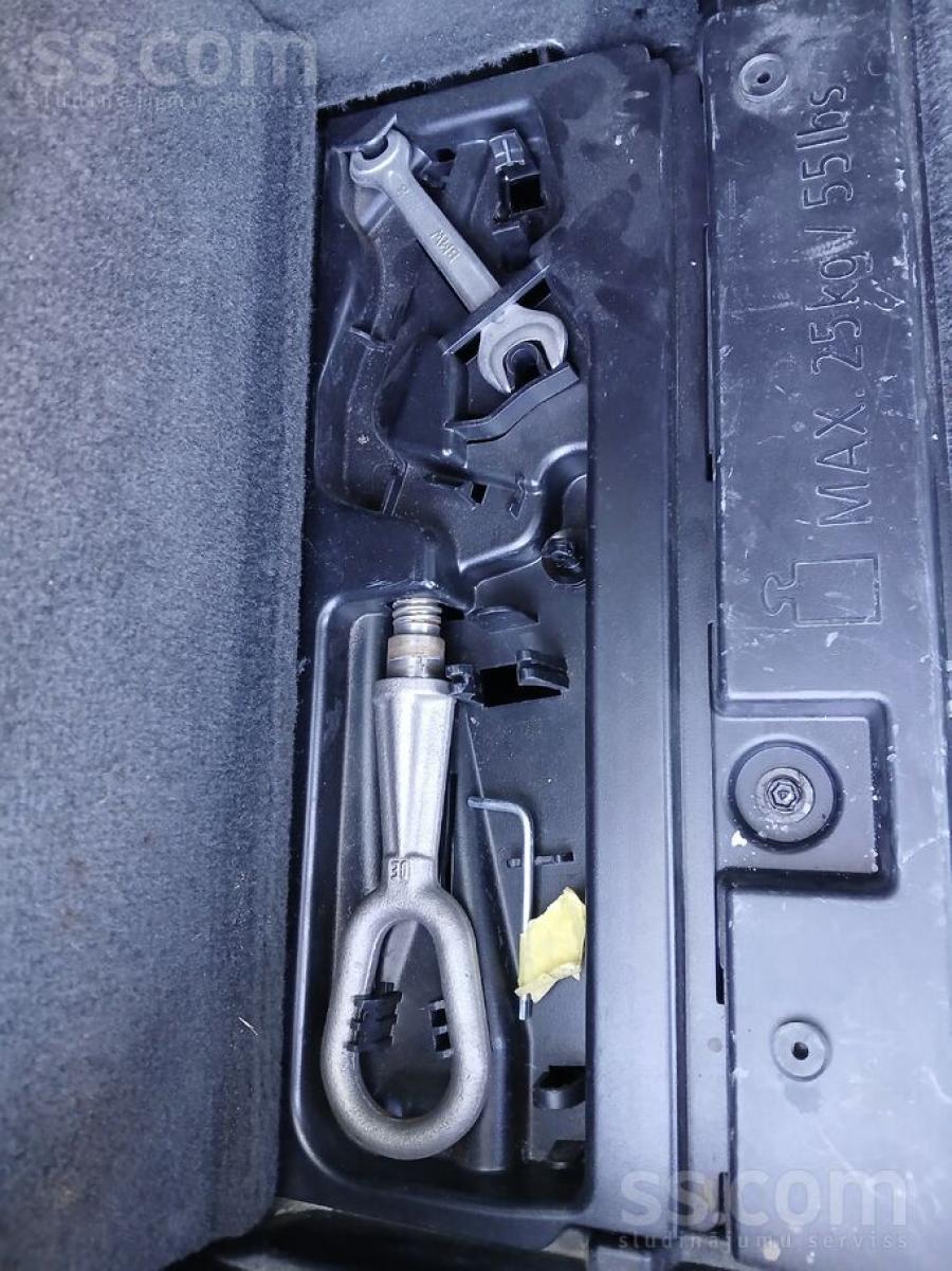 Grey BMW 320 2007 in Cesis, with an engine capacity of 2.00 L and mileage of 260 thousand km for 2950 €, photo 12 on AUTOMOTO.COM.LV