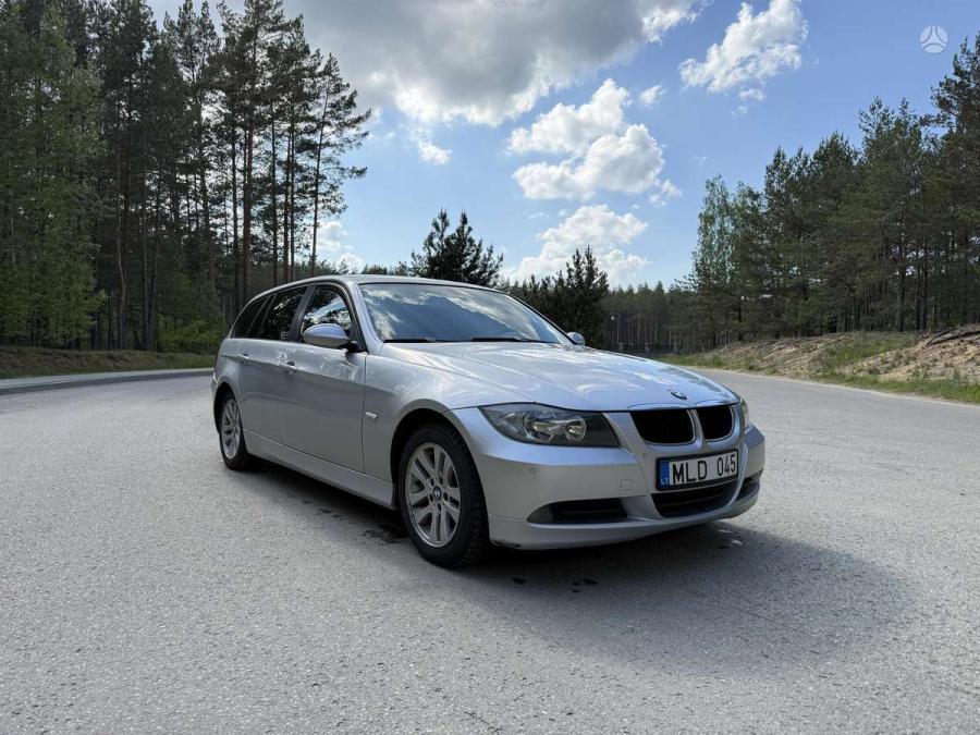 Pelēks BMW 320 2007 Viļņa, ar dzinēja tilpumu 2.00 L un nobraukumu 359 tūkst. km par 2200 €, foto 4 vietnē AUTOMOTO.COM.LV